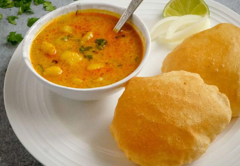 Punjabi Aloo Puri Recipe - Vegandietfood.com